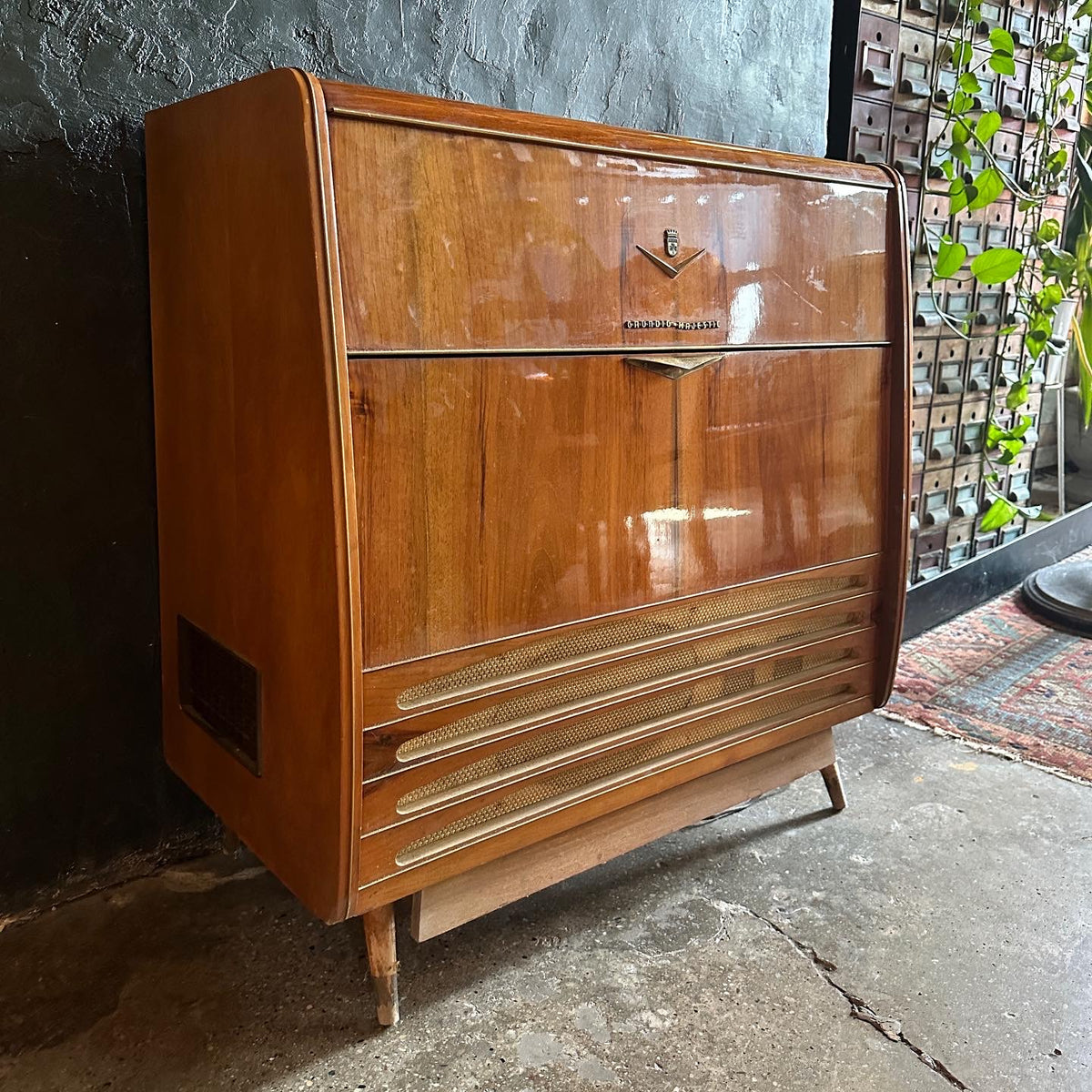 Grundig Majestic Console – Dandy