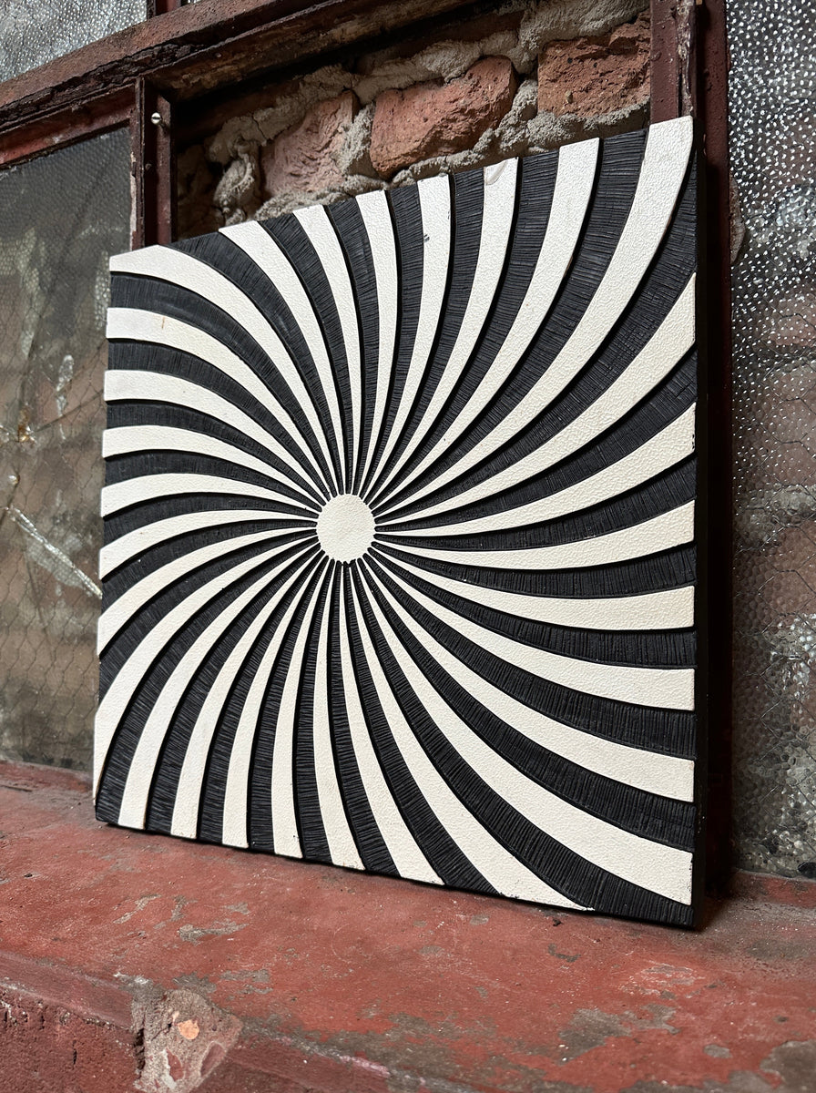 Psychedelic Tile – Dandy