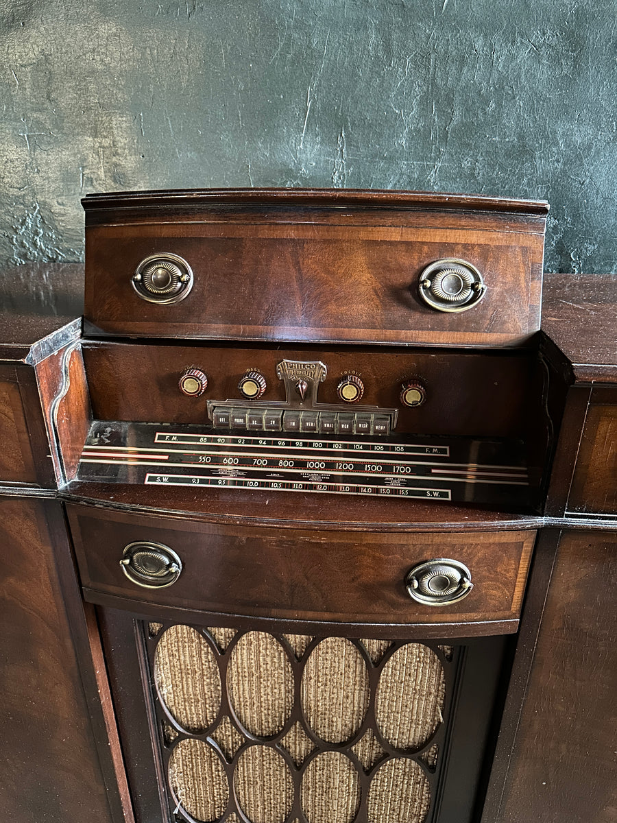 Antique Console – Dandy