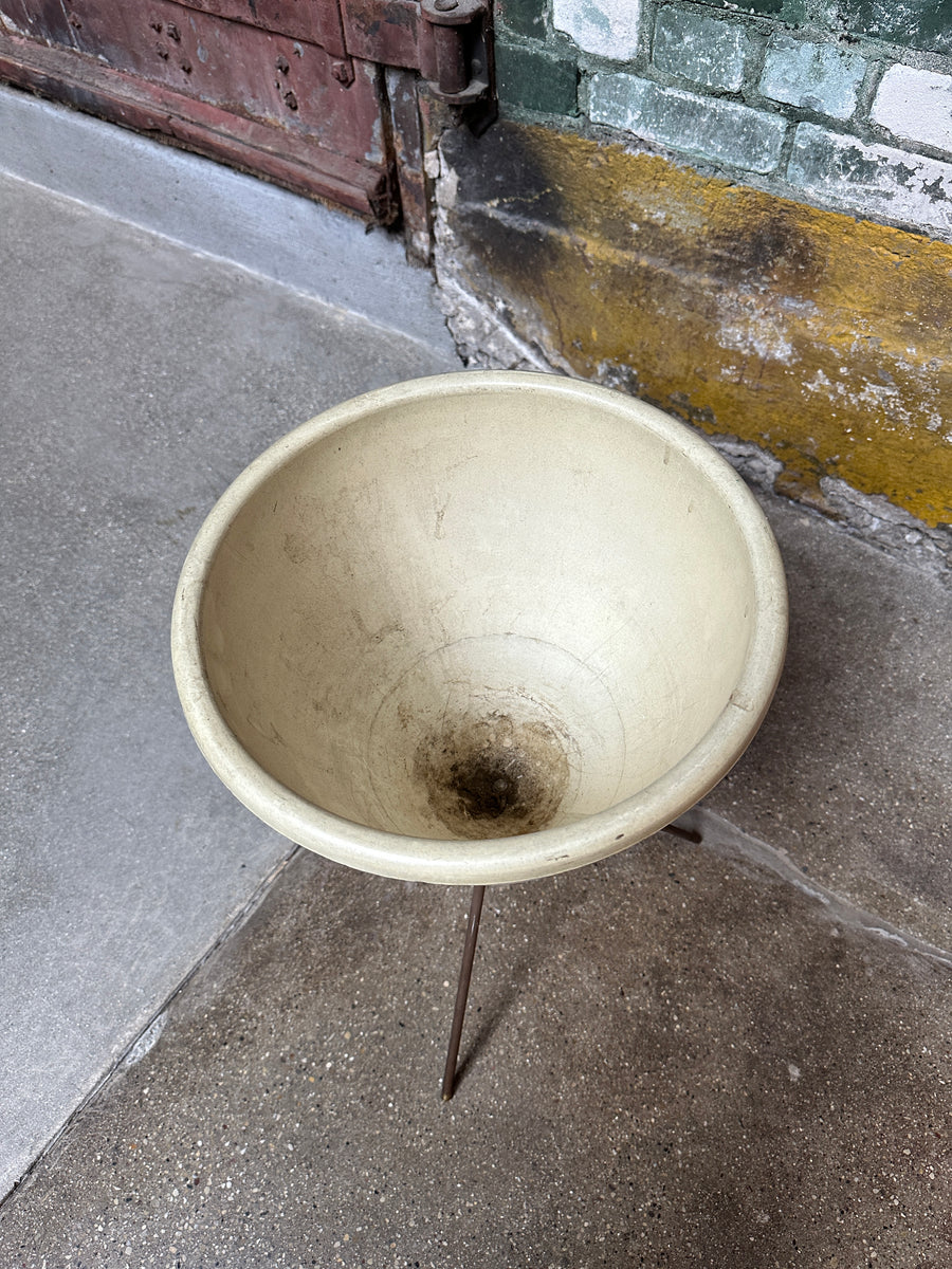 Mid-Century Bullet Planter – Dandy