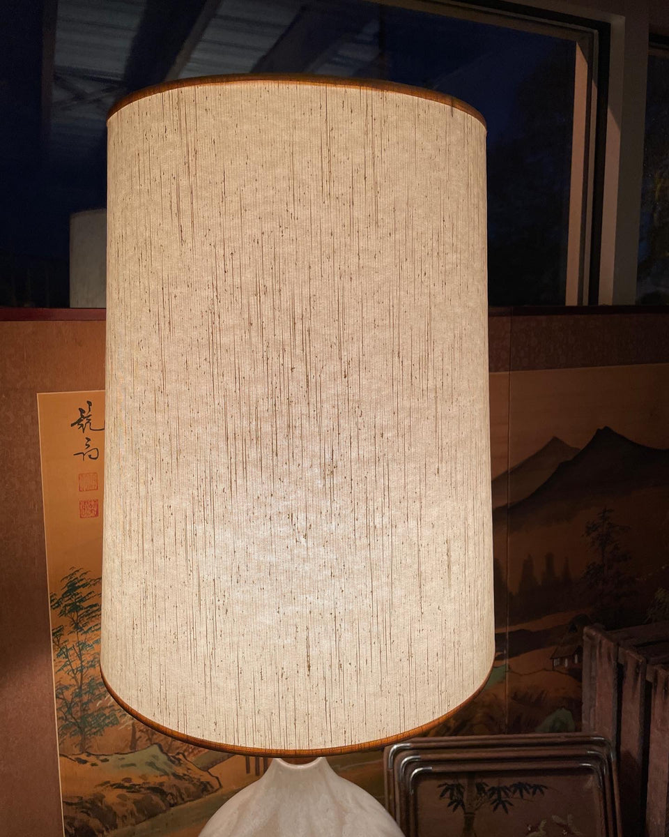 Mid-Century Lamp w/ Shade – Dandy
