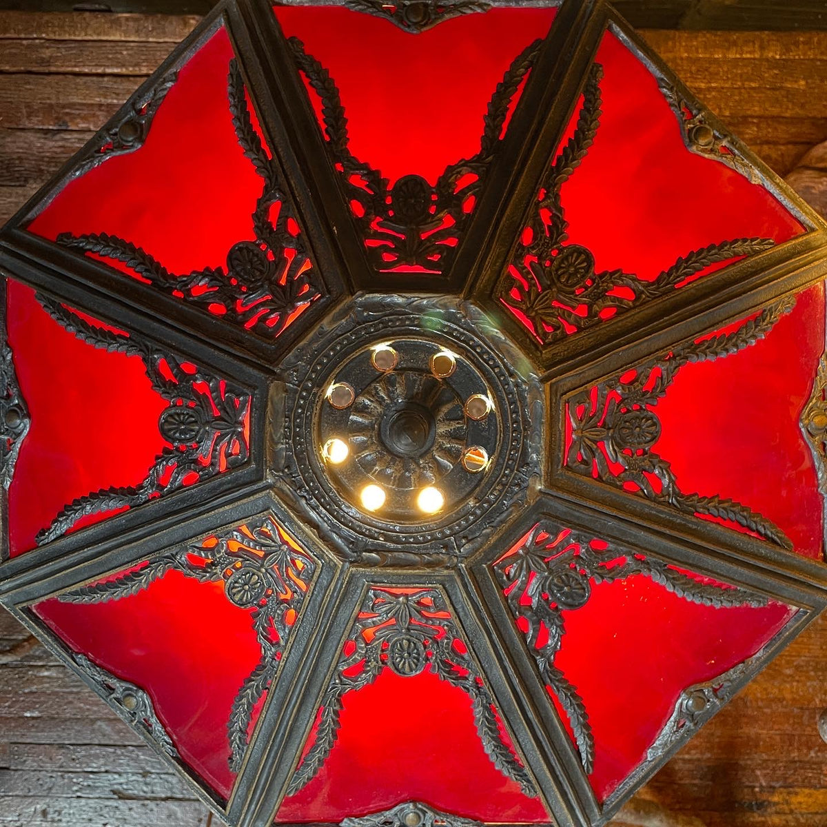 Red Ornate Slag Lamp – Dandy