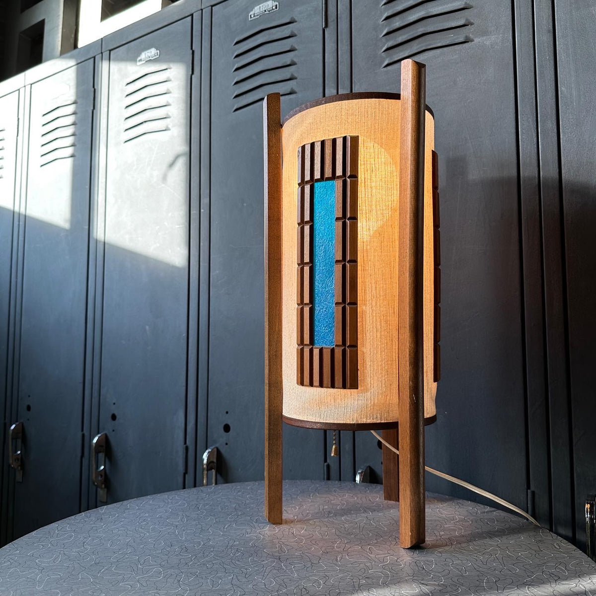 Mid-Century Tri-Color Table Lamp – Dandy