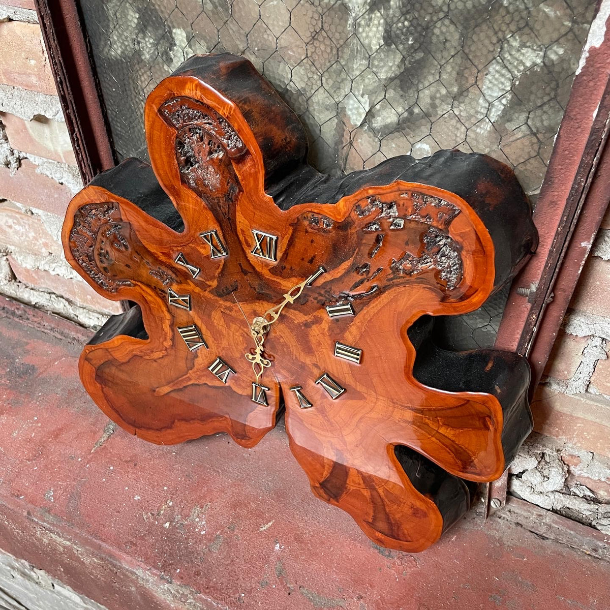 Burl Clock – Dandy