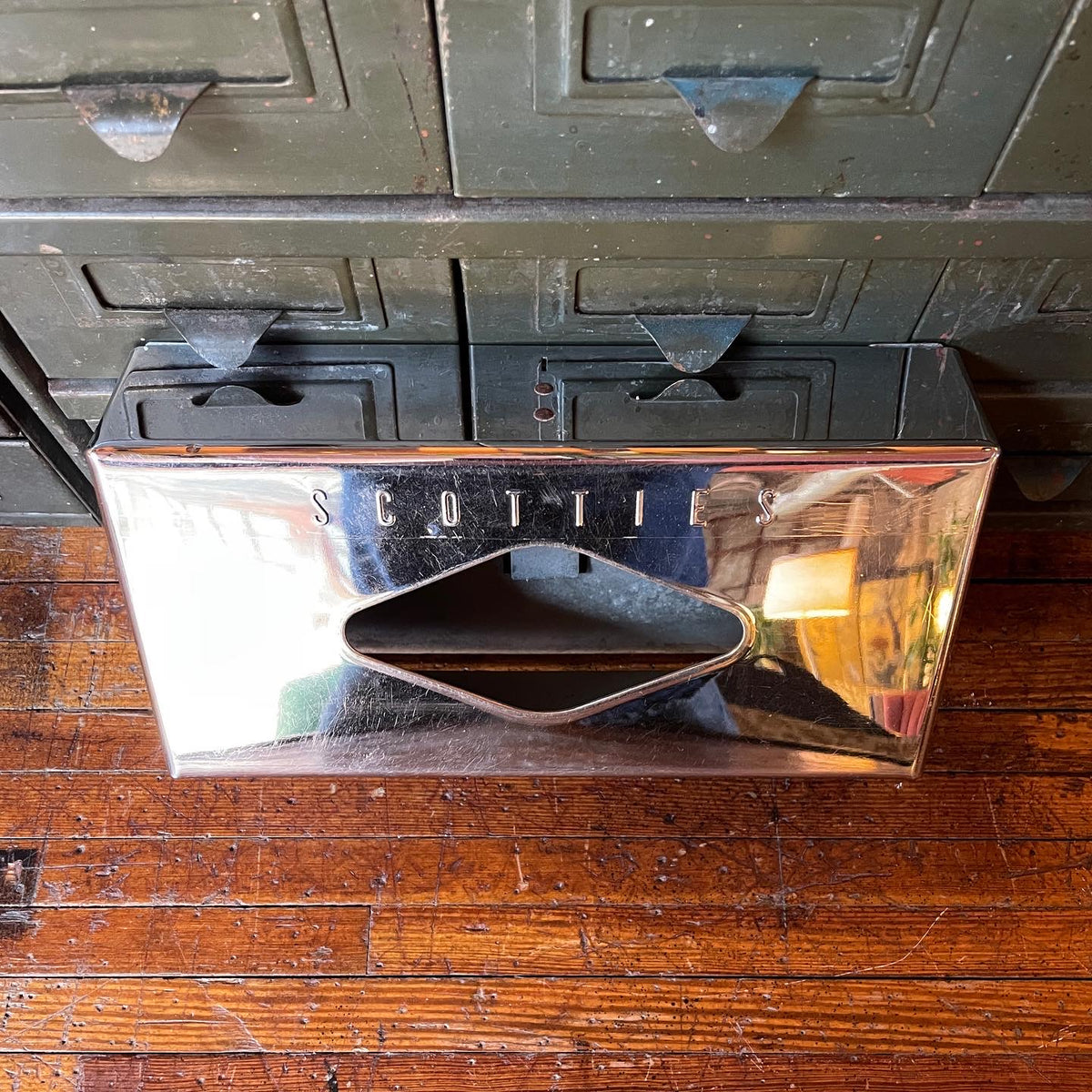 Scotties Chrome Tissue Dispenser – Dandy